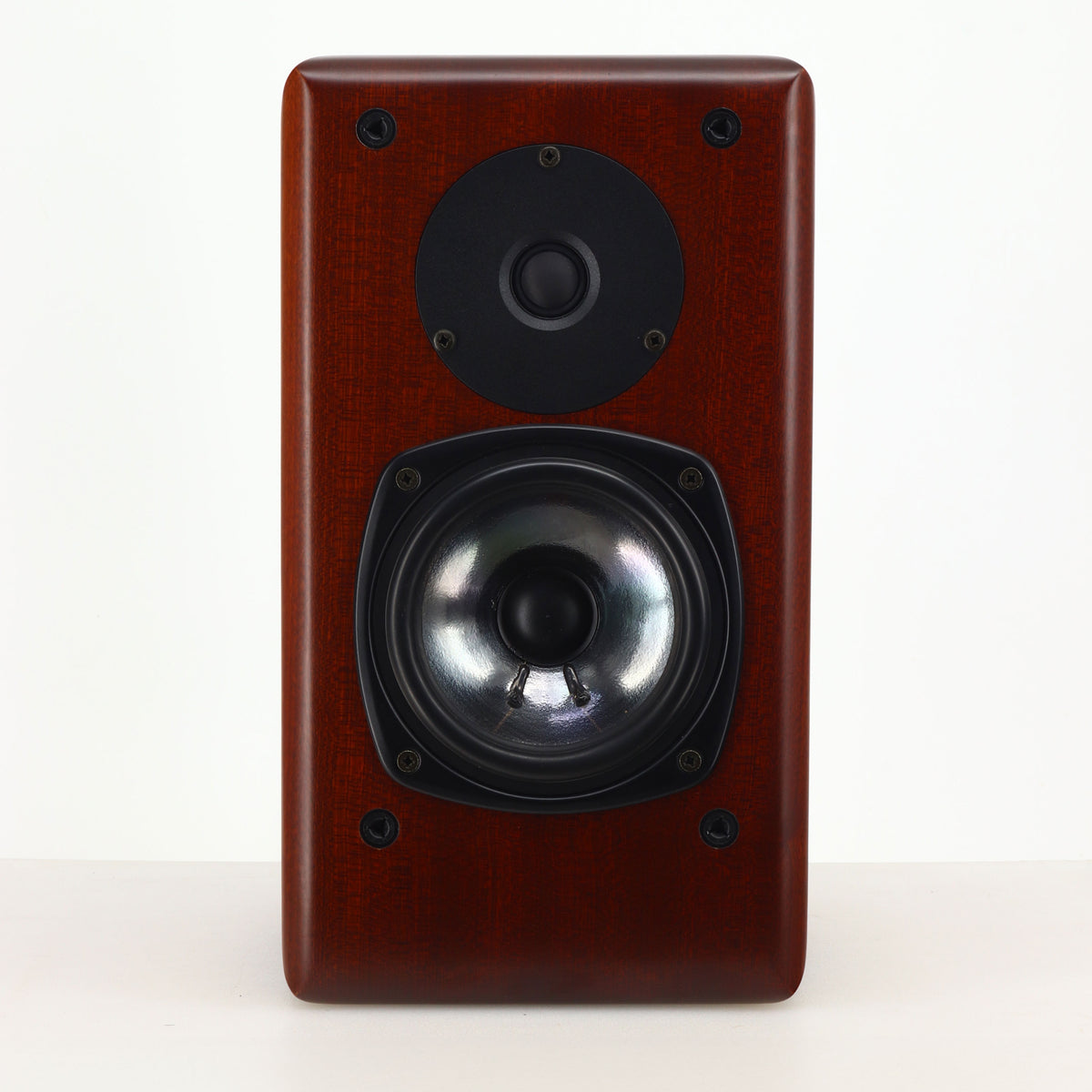 Opera 1.5 Standmount Speakers - Mogano Wood – 2ndhandhifi.co.uk