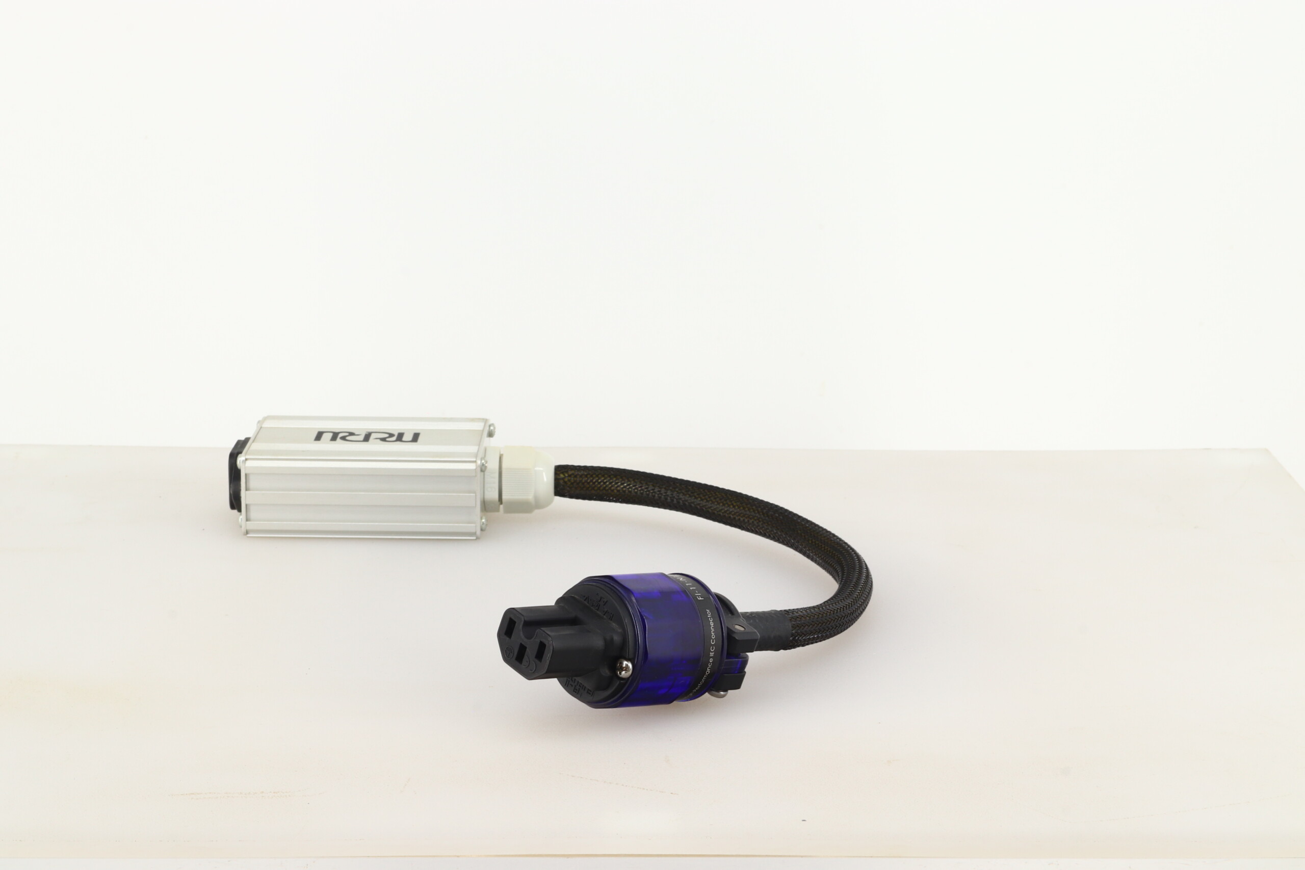 MCRU Optimus SE Mains Power Filter - 2ndhandhifi | Used Hifi